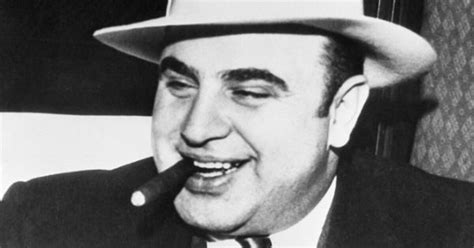 Los 10 Criminales Más Ricos De La Historia Infobae