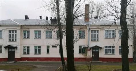 След като родителите ми починаха никой от роднините ми не ме взе при себе си Така се озовах в