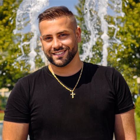 Народният певец Валентин Велчев изпя доскоро загубената песен на Тончо