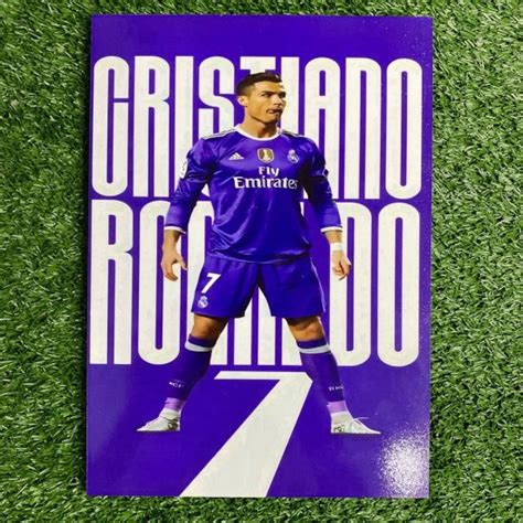 قاب عکس طرح رونالدو 2017 بنفش پارسی اسپورت