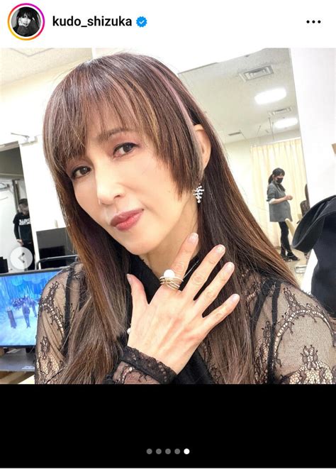 写真・画像 2枚目 工藤静香54歳、シースルーでおなかチラ見せ！「しーちゃんにしか似合わないやつ」「セクシー」 Entapark