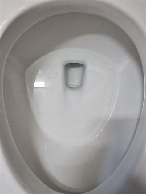 양변기 내 물 양이 주는 이유가 궁금합니다 지식in
