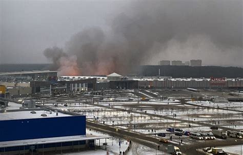Один человек погиб при пожаре в ТЦ Мега Химки