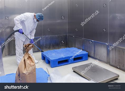 255 Computer Lab Cleaning Royalty Free Photos And Stock Images Shutterstock