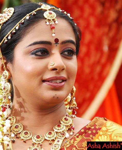 Asha Ashish Vidya Balan Elder Sister Priya
