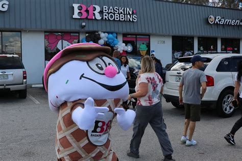 Scoops Spins And Smiles Mark Baskin Robbins Ocalas Grand Opening