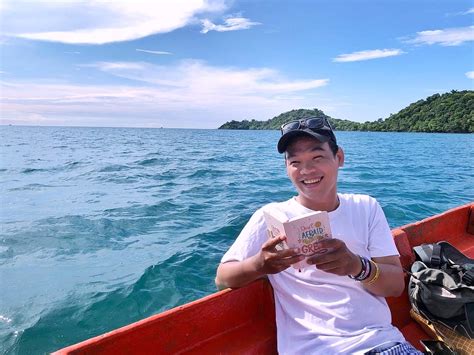 អ្នកនិពន្ធវ័យក្មេង តុន ច័ន្ទរិទ្ធ ប្រាប់យុវជនឱ្យហ៊ានសម្រេចចិត្ត និងផ្ដល់ឱកាសដល់ខ្លួនឯង