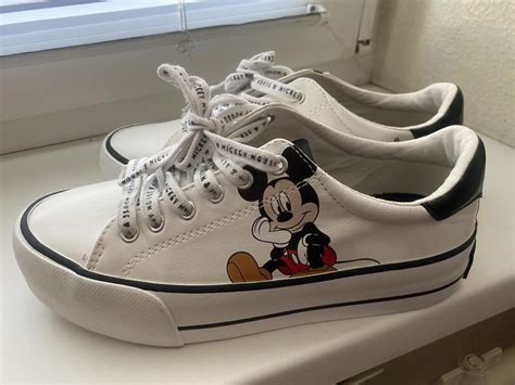 Кеди з міккі — ціна 800 грн у каталозі Кеди Купити жіночі речі за доступною ціною на Шафі