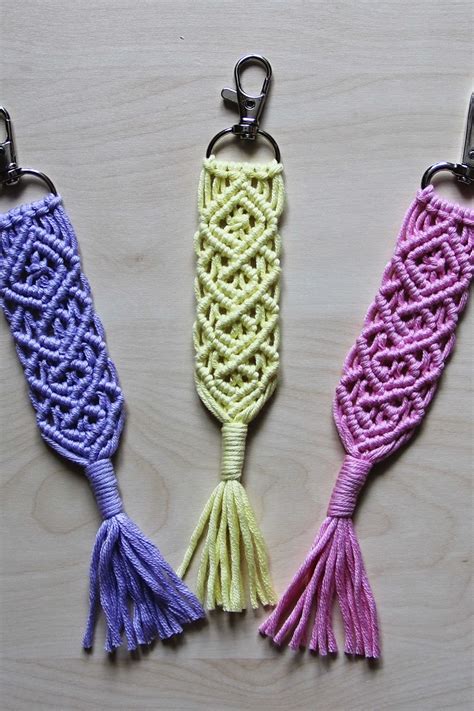 DIY Macrame Keychain Tutorial Macramé Llavero Tutorial