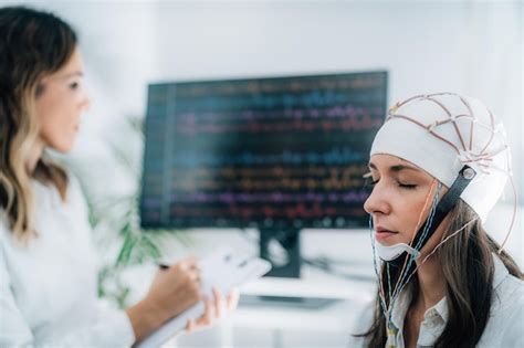 Premium Photo Female Patient In A Neurology Lab Doing Eeg Scan