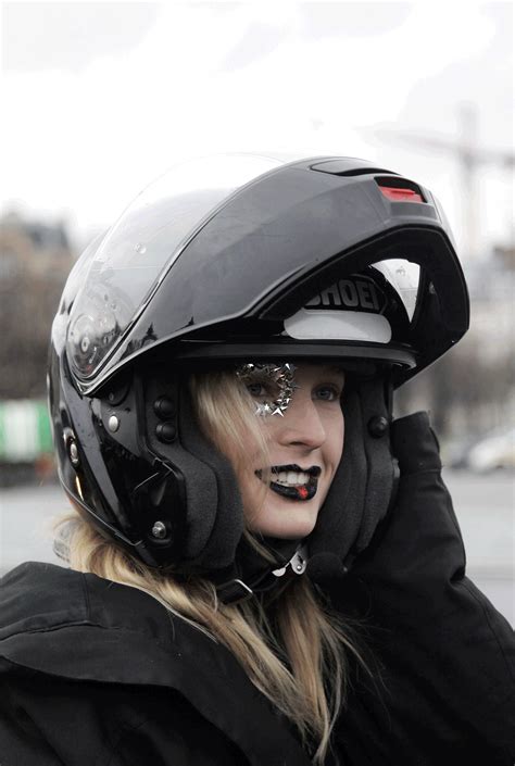 Pin By Reinhold Braune On Bikergirls Motorcycle Women Biker Girl