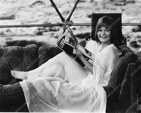 Valerie Perrine Reading Life Magazine Film Slaughterhouse 5 2886 17