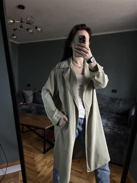 Легкий тренч цвета хаки Zara — цена 400 грн в каталоге Плащи Купить