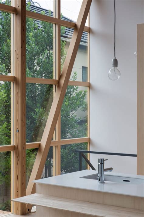 Tetsuo Yamaji Builds House With Mass Produced Components