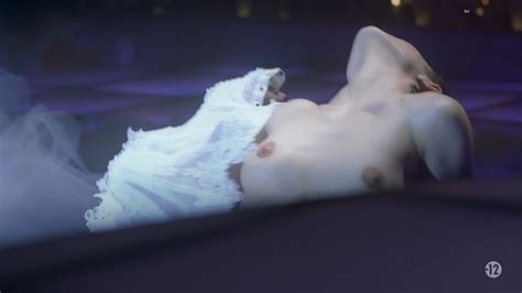 Naked Armelle Deutsch In Pigalle La Nuit