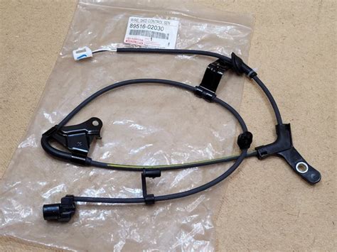 Genuine Toyota Corolla Runx Rear Right Wheel Speed Sensor 89516 02030 £19 99 Picclick Uk