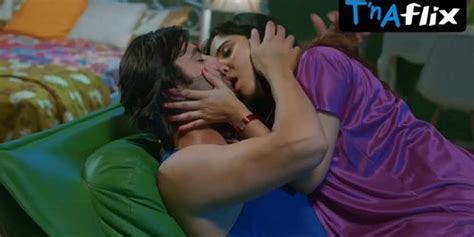 Priya Mishra Sexy Scene In Dunali Priya Mishra Sexy Scene In Dunali