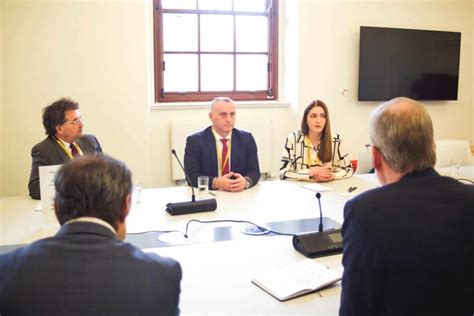 Меџити Рид Обединетото Кралство дава поддршка за капитални инвестиции во нашето здравство