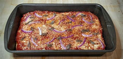 Sicilian Pizza Vs Detroit Pizza - Satisfying Slice