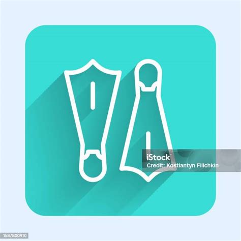 화이트 라인 긴 그림자로 격리된 수영 아이콘을 위한 고무 오리발 다이빙 장비 익스트림 스포츠 스포츠 장비 녹색 사각형 버튼입니다 벡터 3차원 형태에 대한 스톡 벡터 아트 및