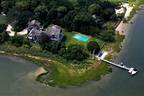 Celebrities With Houses In The Hamptons 60 Photos Moonagedaydreamfilm