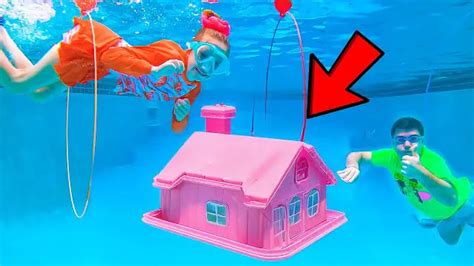 استیسی و بابایی با داستان اسباب بازی های استخر