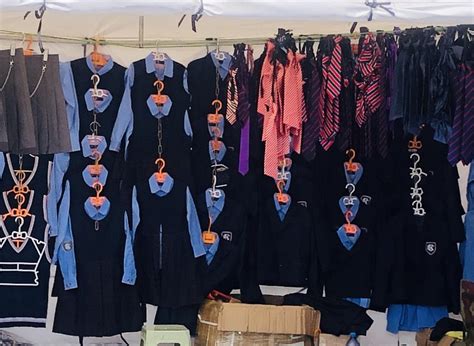 Нарантуул захад сурагчийн дүрэмт хувцас 95 130 мянган төгрөгийн үнэтэй байна · Dorgio Mn