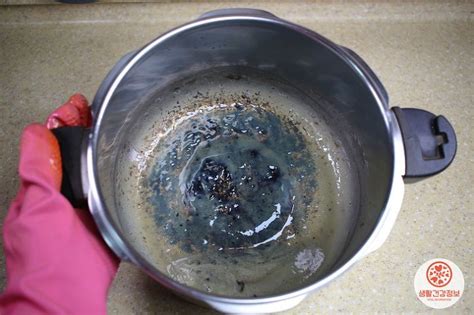 새까맣게 탄 냄비도 새것처럼 되살리는 초간단 비법 Lord Shiva Hd Wallpaper Cast Iron Pan Home Hacks Cleaning Hacks