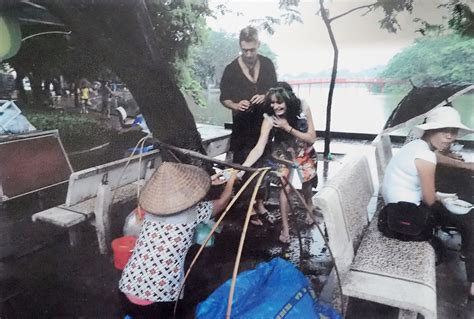 Người bền bỉ gom nhặt những mảnh ghép về Hà Nội