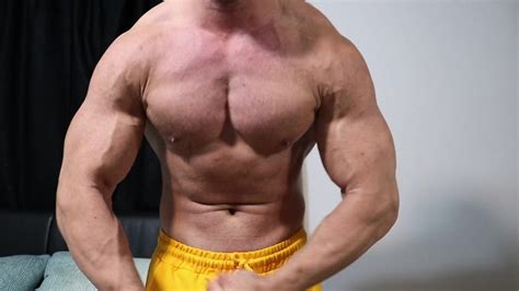 Muscle Stud Flexing For The Camera Free Sex Video Redtube