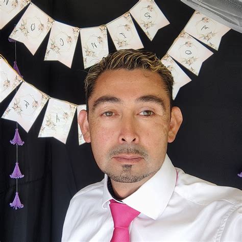 Héctor Salgado Youtube