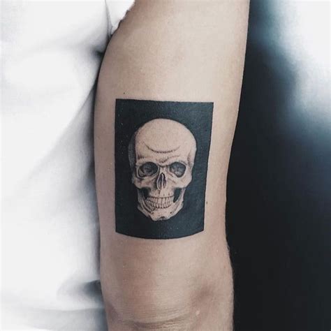 Pin By Heather Tichenor On Art Skull Tattoo Skull Tattoo Design