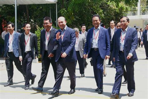 ឯកឧត្តមឧបនាយករដ្ឋមន្ត្រី ហ៊ុន ម៉ានី និងឯកឧត្តមរដ្ឋមន្ត្រី ប៉េង ពោធិ៍នា