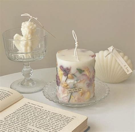 𝑤ℎ𝑖𝑡𝑒 𝑡ℎ𝑒𝑚𝑒 ೃ༄ Pretty Aesthetic Candles Aeshtetic Candles Pastel