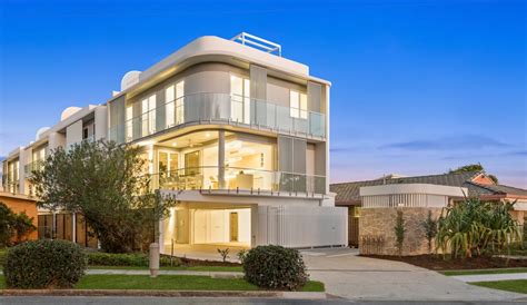 Elysium Paradise Point 4 X 3 Level Brand New Villas With Rooftop Terraces And Internal Lifts