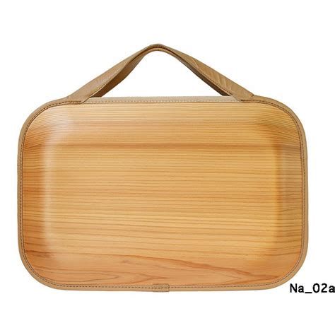 モナッカmonacca 全体的な柾目模様に、下部の板目模様。板目柾目両方楽しめるモナッカバッグです。monac