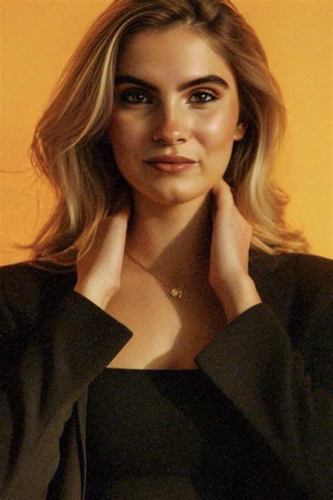 Women Fleur Bullet Models