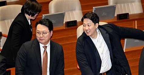 끝까지 간다 이준석 조기 대선 출마 시동…과속 행보 이유는