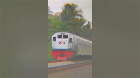 Lokomotif kereta api Bengawan - YouTube