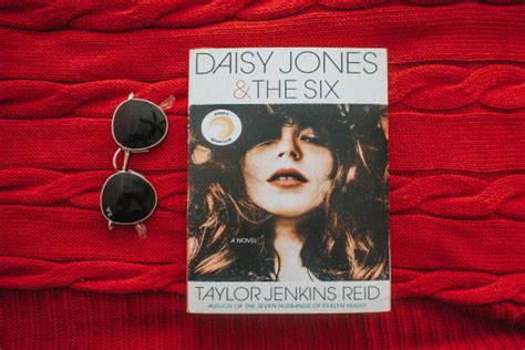 Book Review Daisy Jones And The Six Beep