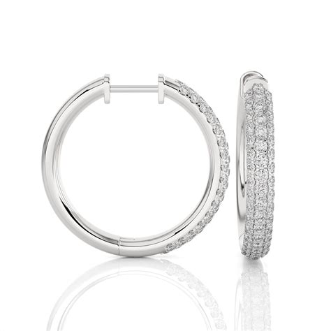 Laura Hoops
