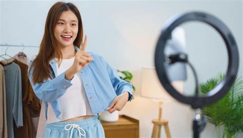 Bagaimana Cara Live Di TikTok Ini Syarat Dan Alat Yang Diperlukan Digitaloka