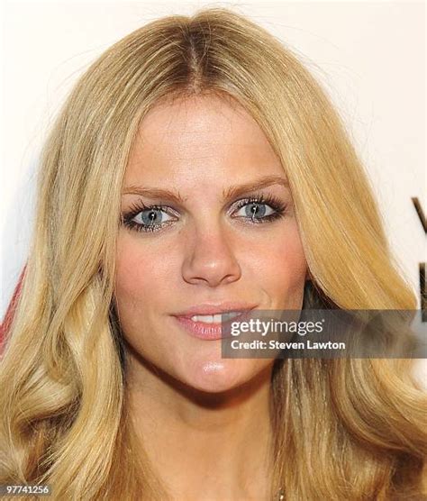Brooklyn Decker Sports Illustrated Swimsuit 2010 Stock Fotos Und Bilder
