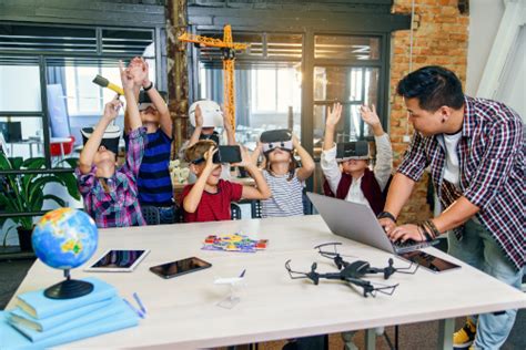 5 Immersive Learning Tools For The Classroom
