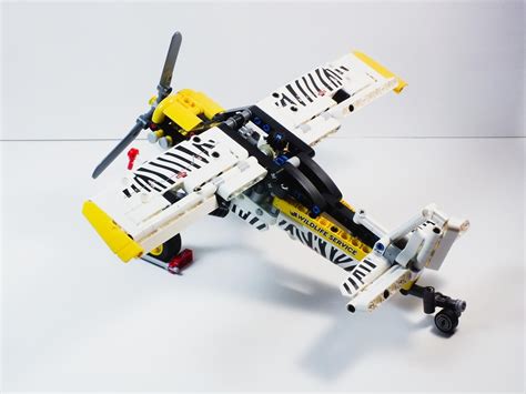 Lego Moc 241131 Improved Bush Plane By Rorker Rebrickable Build