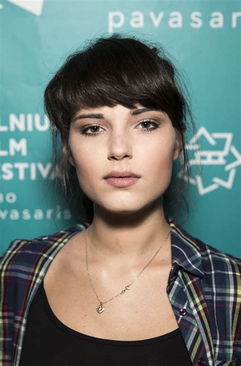 I Olga An Interview With Actress Michalina Olsza Ska And Director Tom S Weinreb The Upcoming