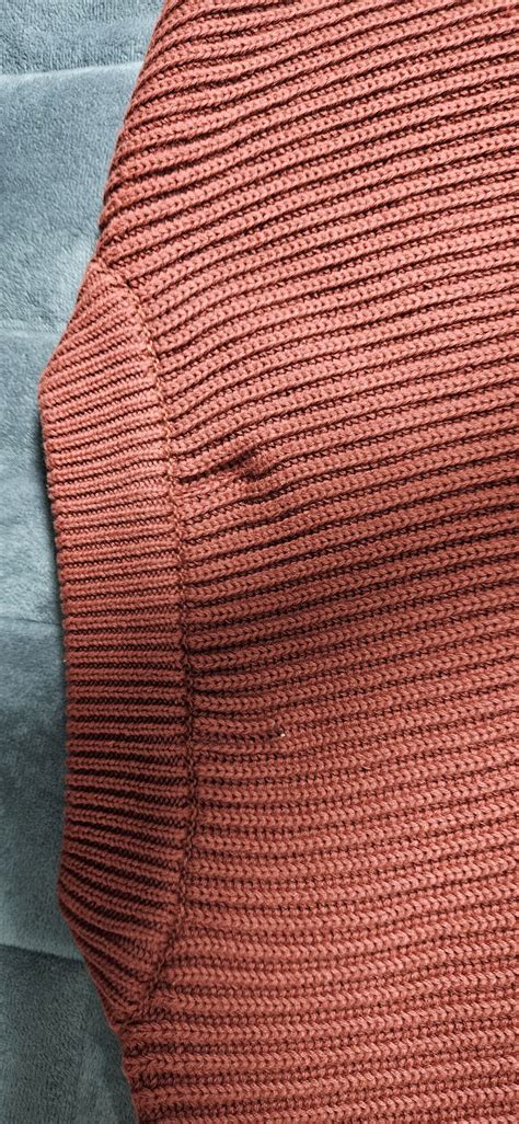 니트 목 탭 뒷부분 이상한걸까요 패션 에펨코리아