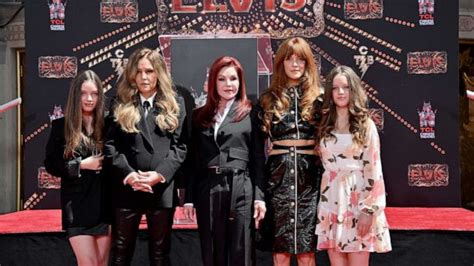 Lisa Marie Presleys Daughters Riley Keough Harper And Finley Lockwood