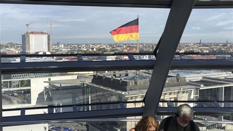 Není To Jen O Euru Médiumcz