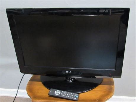 Transitional Design Online Auctions Lg 26 Flat Panel Tv With Remote